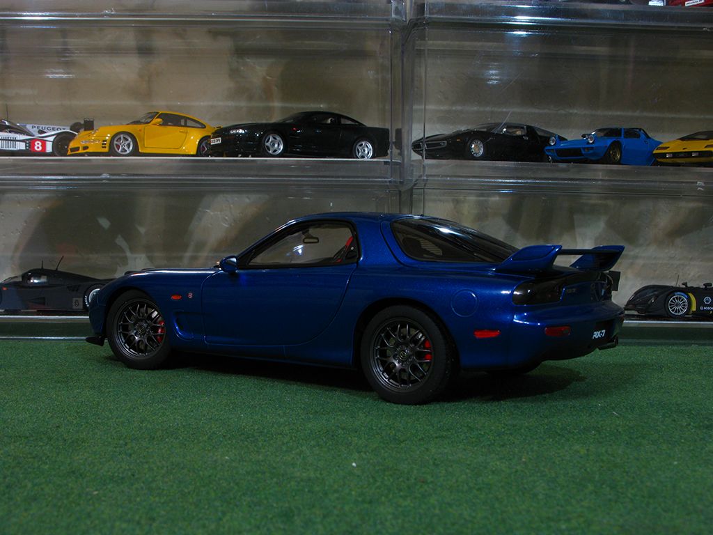AUTOart Mazda RX7 FD3S Spirit R | DiecastXchange Forum